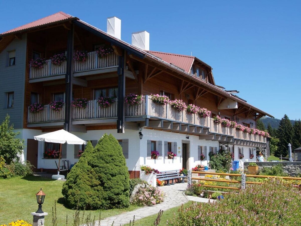 37432 - Neureichenau