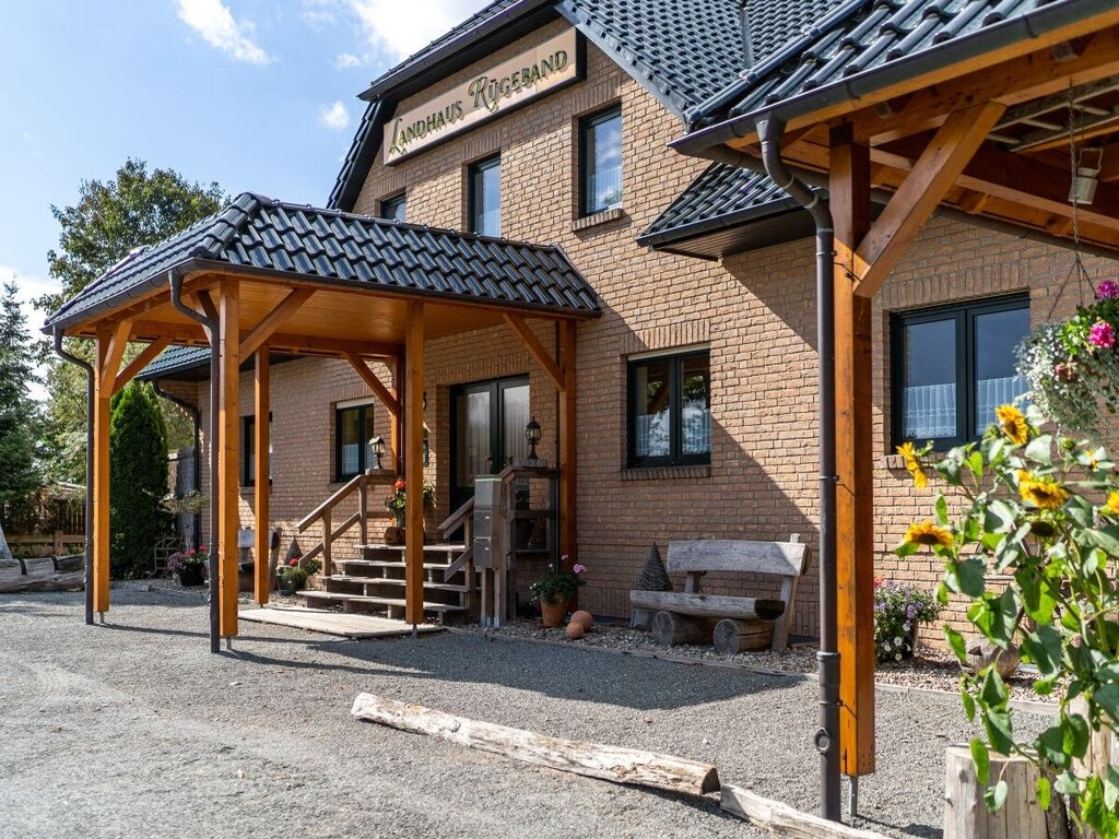 236816 - Waren