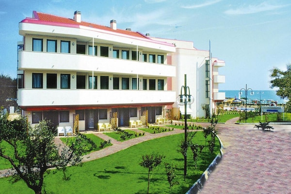 Residence Eurobeach Cavallino-2-raum-app 40 Qm 5 Pers Family - Wenecja