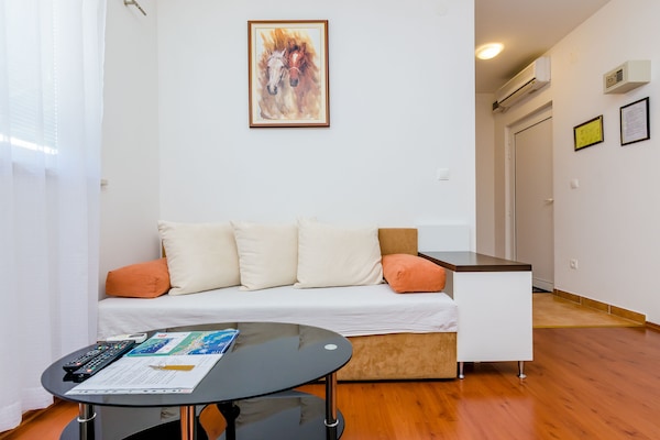 Apartments Aura - Comfort Studio Apartment 3 With Shared Swimming Pool - Dubrovnik