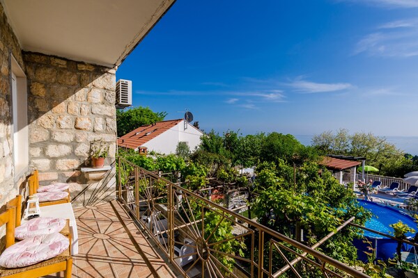 Apartments Nicol - Two-bedroom Apartment With Balcony And Sea View - Dubrovnik