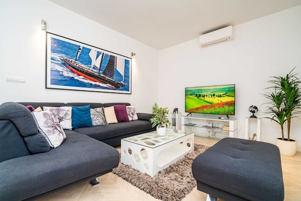 Holiday Home King - Four Bedroom House With Terrace - Dubrovnik