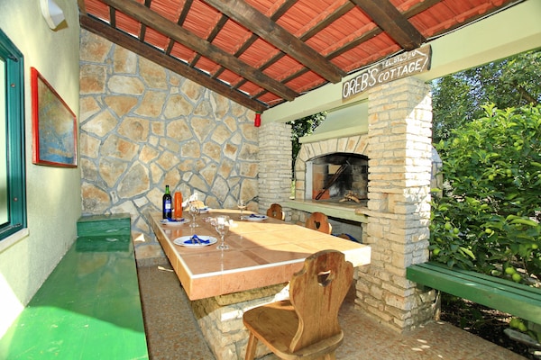 Stone House Oreb's Cottage - Two Bedroom Stone House With Terrace And Garden View - Croatie
