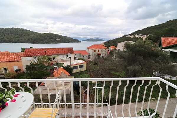 Apartments Nodilo - Comfort One Bedroom Apartment With Balcony And Sea View (Apt 3) - Mljet