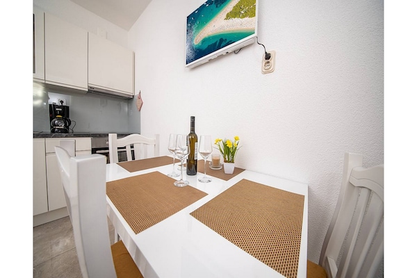 Apartments Magdalena - Standard Apartment With Terrace And Sea View (A2) - Bol