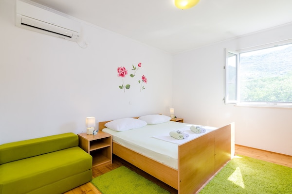 Apartment & Rooms Maždin - Triple Room With Mountain View ( Soba Standard ) - Slano