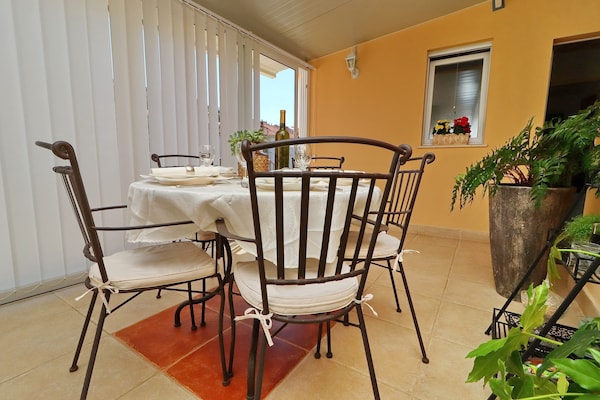Sunshine Apartment Doda - Three Bedroom Apartment With Balcony And Sea View - Korčula