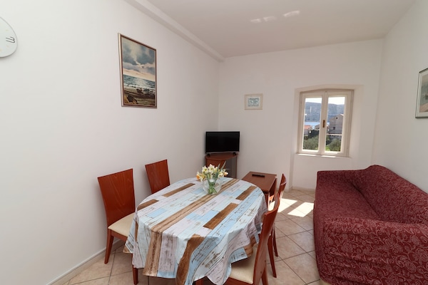 Apartment Lepur Slano - Two-bedroom Apartment With Terrace - Slano
