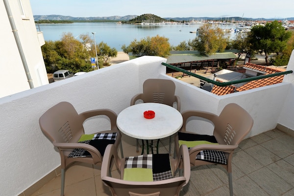 Apartments Helena - Superior One Bedroom Apartment With Balcony And Sea View - A2 - Betina