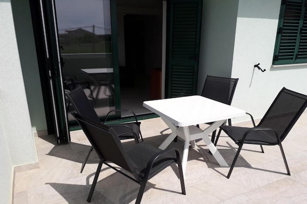 Apartments Mlikota - One Bedroom Apartment With Terrace - A4 59674 - Nin