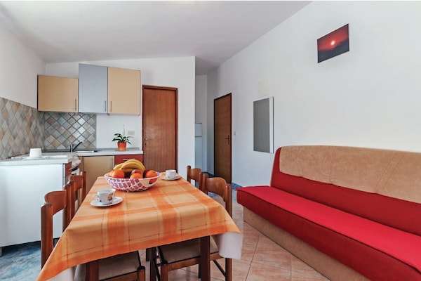 Apartments Hak - One Bedroom Apartment With Balcony  (A1) - Vir