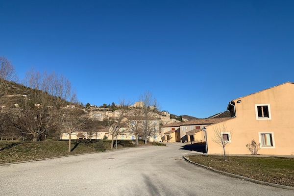 Résidence Les Sources - Montbrun-les-bains // Studio 2 Pers - Drôme