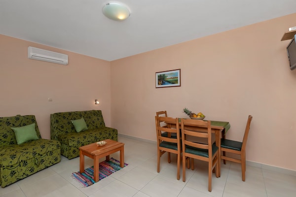 Apartments Villa Juric - One Bedroom Apartment With Balcony 5 - Brela