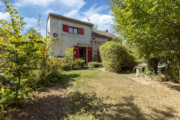 La Maison Aux Volets Rouges - Nièvre