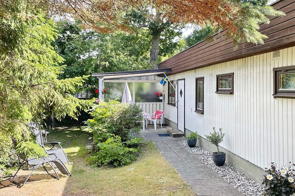 3 Personen Ferienhaus In Hunvigan-by Traum - Höllviken