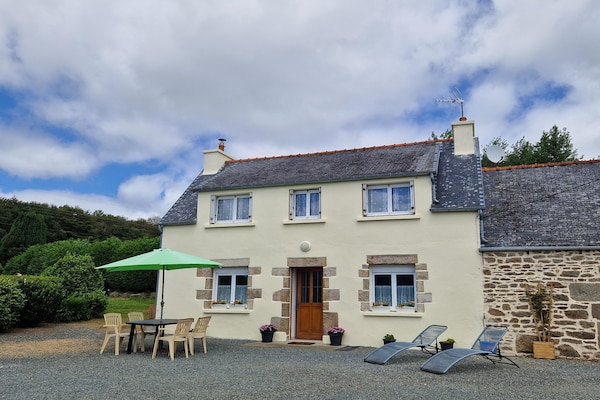 Maison De Vacances En Campagne Guerlesquin - Brittany