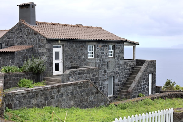 Holiday Apartment In Santo Amaro // Apt T3 - 皮庫島
