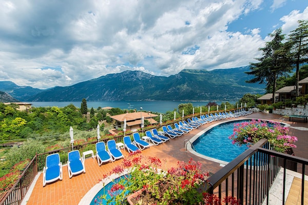 Residence Oasi, Limone Sul Garda-bilo - Lake Garda