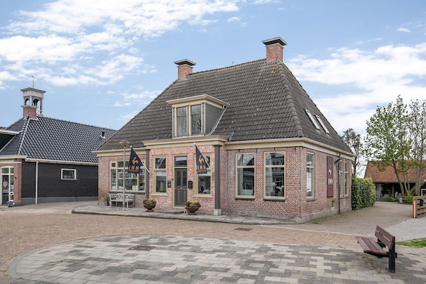 13-17 Pax Holiday Home With Separated Apartments And Gardens - Ameland
