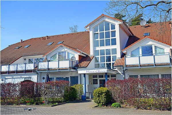 274722 - Glowe