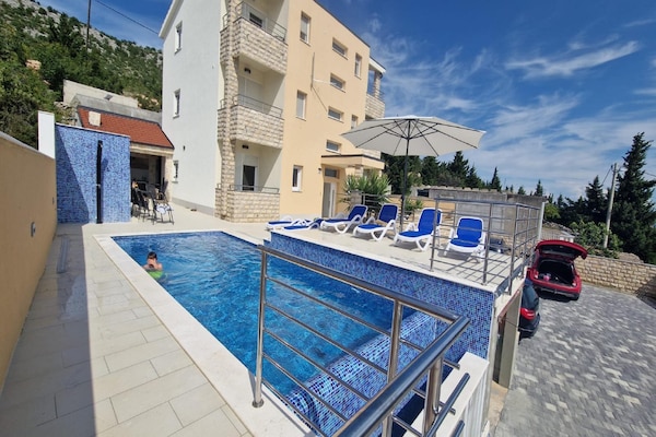 Luna Maris Apartment 1 - Starigrad