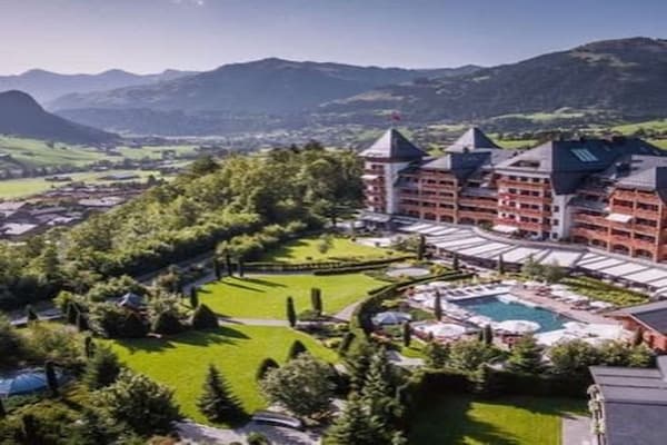 Luxurious Alpine Flat With Hotel Amenities - Gstaad
