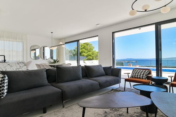 Villa Olive - Five Bedroom Villa With Terrace And Swimming Pool - Okrug Gornji