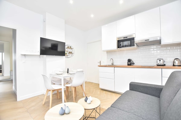 Db-15-maind'or-d - ibis Styles Paris Gare De Lyon TGV