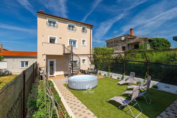 Apartment L&v - Pula