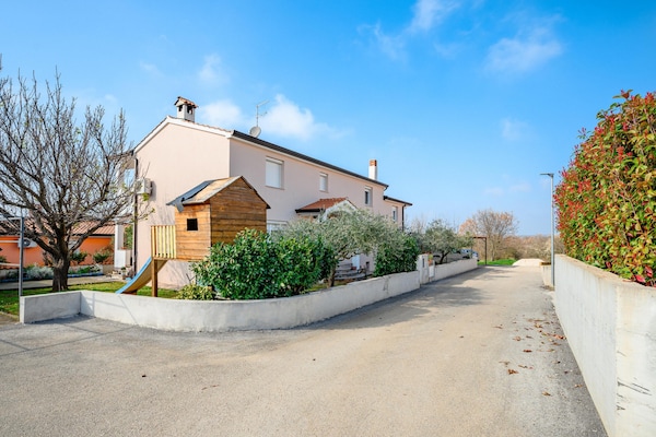 Charming  Apartment Rose  I - Poreč