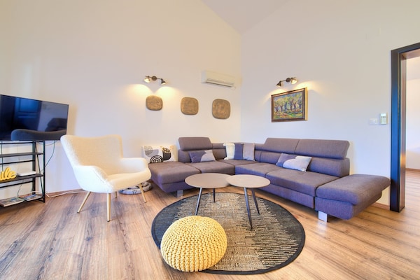 Elegant And Vibrant Apartment With Terrace And Sea View - Two Bedroom Apartment With Terrace And Sea View - Krk