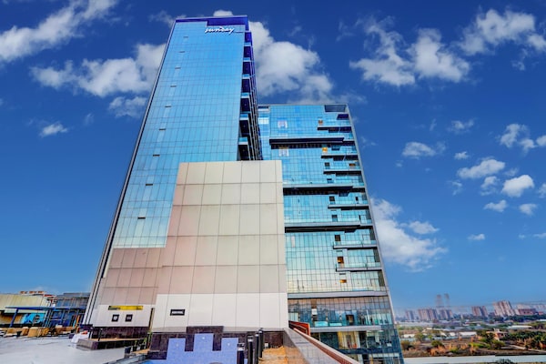 Sunday Hotels And Residences Gurgaon - 