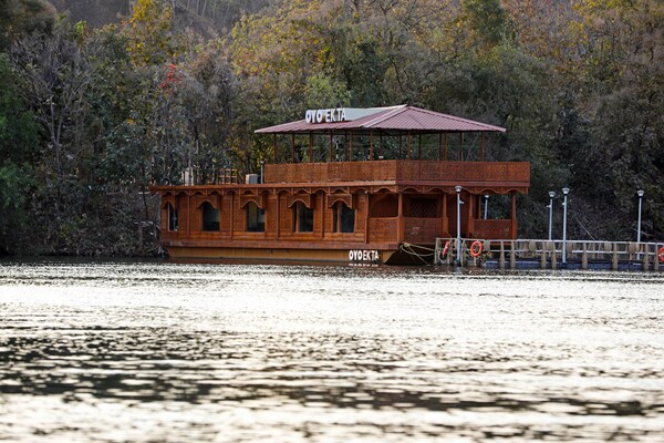 Ekta Houseboat Statue Of Unity Kevadia - Nandurbar