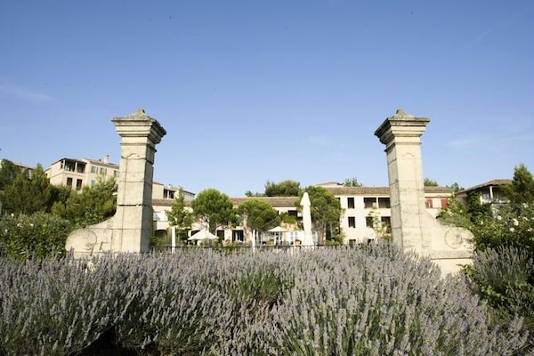 Résidence Hôtel Du Golf De Pont Royal - Maeva Home - Mallemort