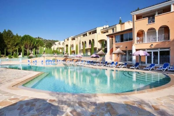 Résidence Odalys La Licorne De Haute Provence*** - Gréoux-les-Bains