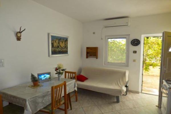 Beachfront Apartments Plaža - Two Bedroom Apartment A4 - Hvar