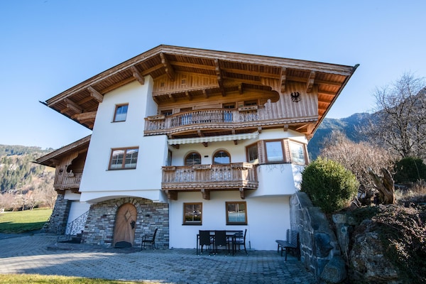 Exklusive Ferienwohnung Mit Whirlpool - Hippach