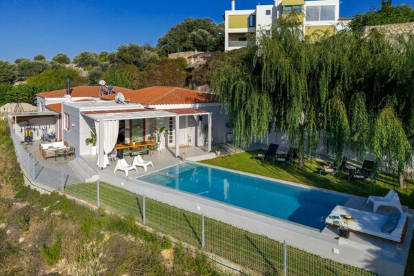 Canyon 1 Elegant Villa - Ретимно