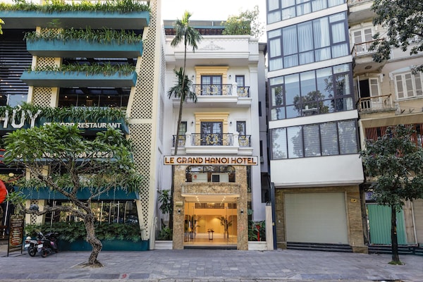 2-person Modern Stay Near Hanoi’s Central Park - Hanoi