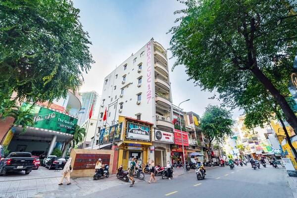Cozy & Stylish Getaway In Heart Of Vietnam - Ho Chi Minh City