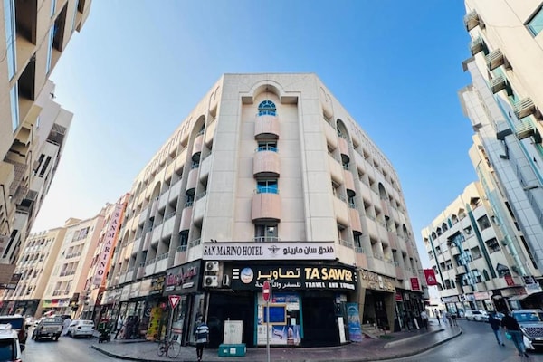 Spacious Triple  San Marino Stay - Dubaï