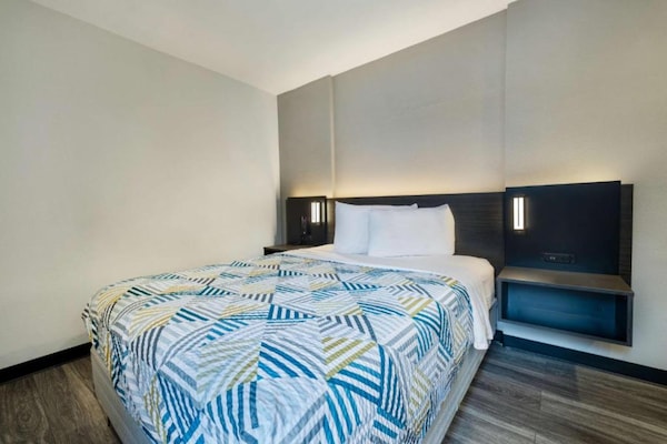 1 Queen Bed Non Smoking - Tamaulipas