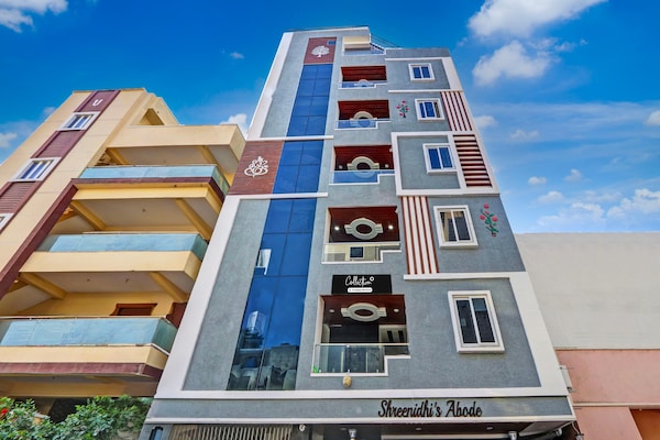 Super Collection O Gachibowli Phase 2 Near Isb - Hyderabad