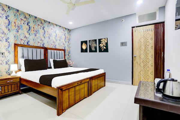 Super Townhouse Vip Hills Hitech City - Maharashtra
