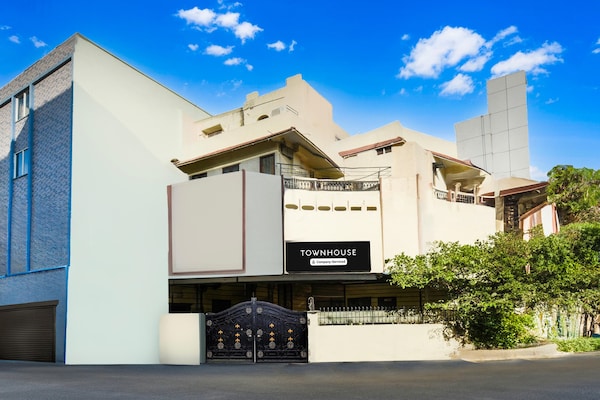 Super Townhouse Townvilla Guesthouse - Hyderabad