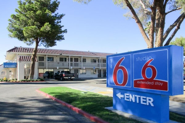1 Queen Bed  Mobility Accessible Tub Nsmk - Barstow, CA