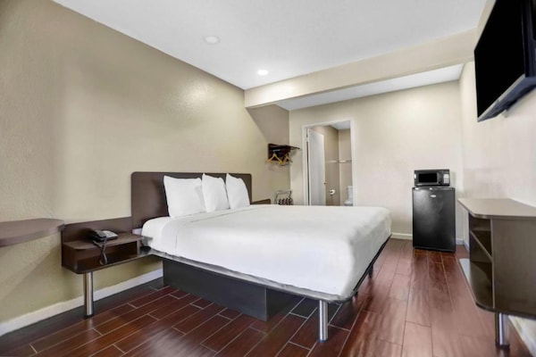 1 King Bed  Non-smoking - Russian River, CA