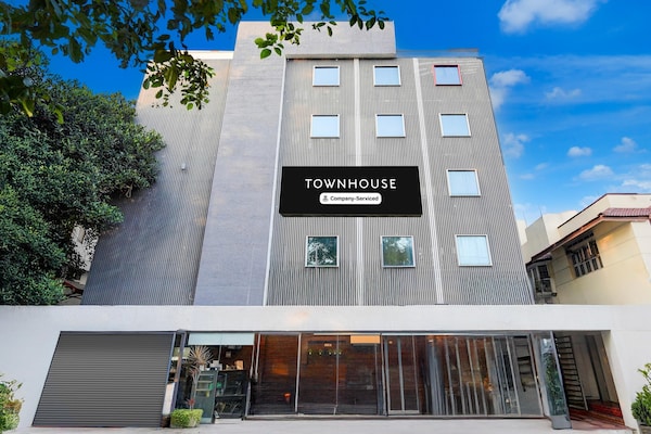 Super Townhouse Kanakpura Road Formerly Panchavati Comforts - Bengaluru