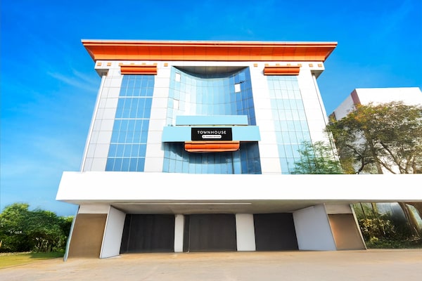 Super Townhouse Ameerpet Balkampet Road - Hyderabad