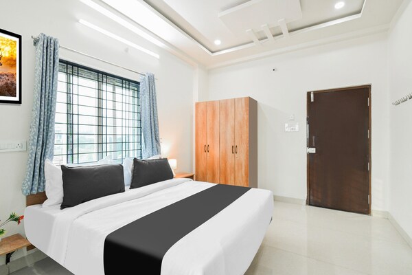 Super Townhouse Kokapet - 海得拉巴